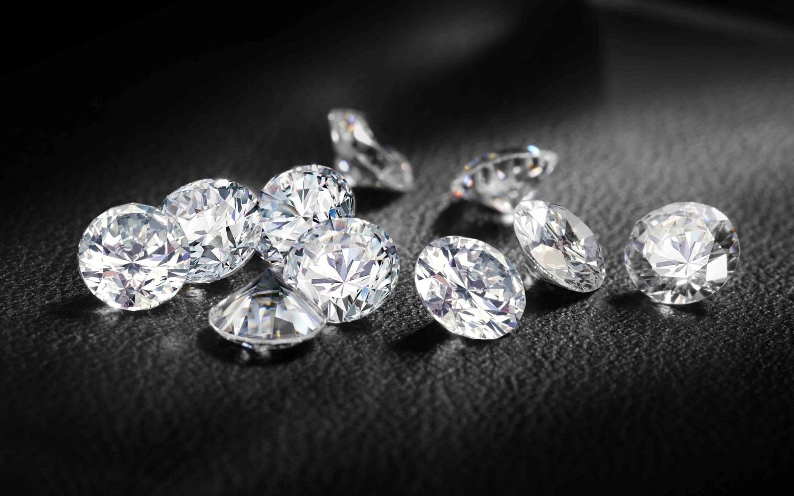 Diamond Rings & Fine Jewelry in Dubai | Ratan Sajan Diamonds